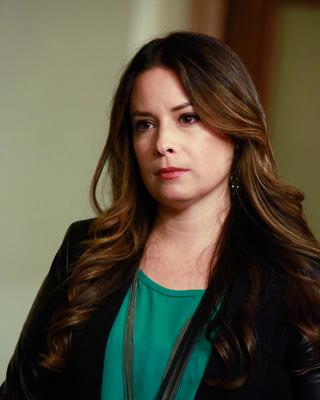 Streamily | Pretty Little Liars Livestream Autograph